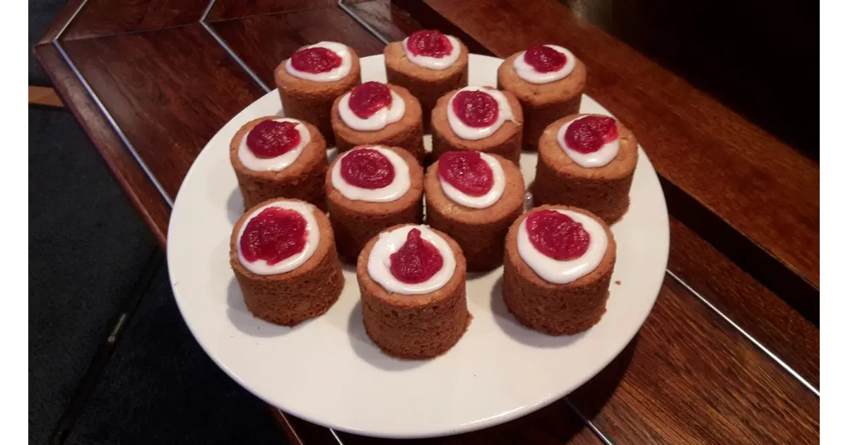 Nelimarkan Leipomo Runebergin torttu 80g | S-kaupat ruoan verkkokauppa